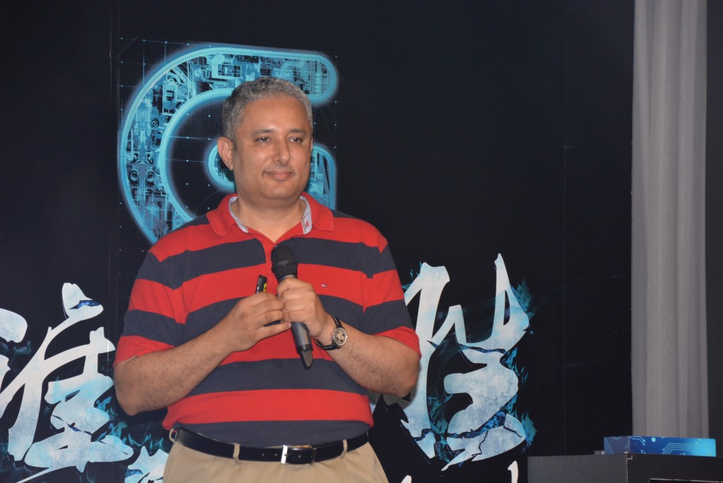 【CJ 14】羅技 G402 高速追蹤滑鼠全球首曝 記者會揭露市場策略 - 巴哈姆特