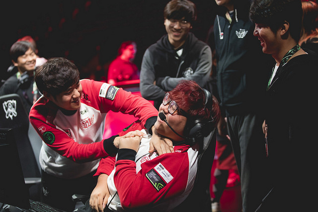 《英雄聯盟》韓國戰隊 SKT T1 將公開 Bang、Wolf、Blank 告別戰隊影片《League of Legends》 - 巴哈姆特