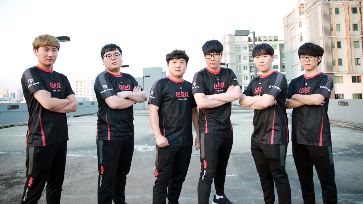 《Garena 傳說對決》2018 AIC 國際賽 ahq 擊敗 OCS 挺進四強 記取 BD 教訓 12/15 出戰宿敵《Arena of ...