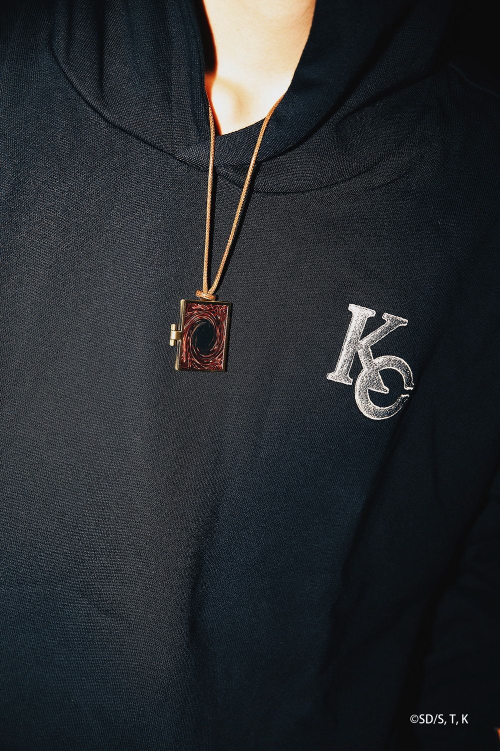 《遊戲王》卡牌遊戲 25 周年紀念 XRAGE 仲間睽違三年再次合作推出聯名服飾 - 巴哈姆特