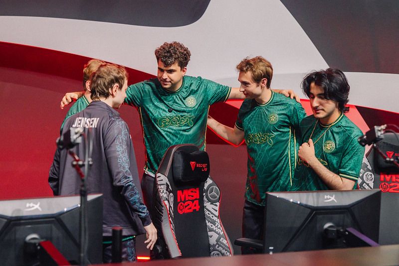 《英雄聯盟》MSI 入圍賽四大賽區代表首場比賽皆獲勝 今日將展開 T1 對 FLY、TES 對 FNC 賽事《League of ...