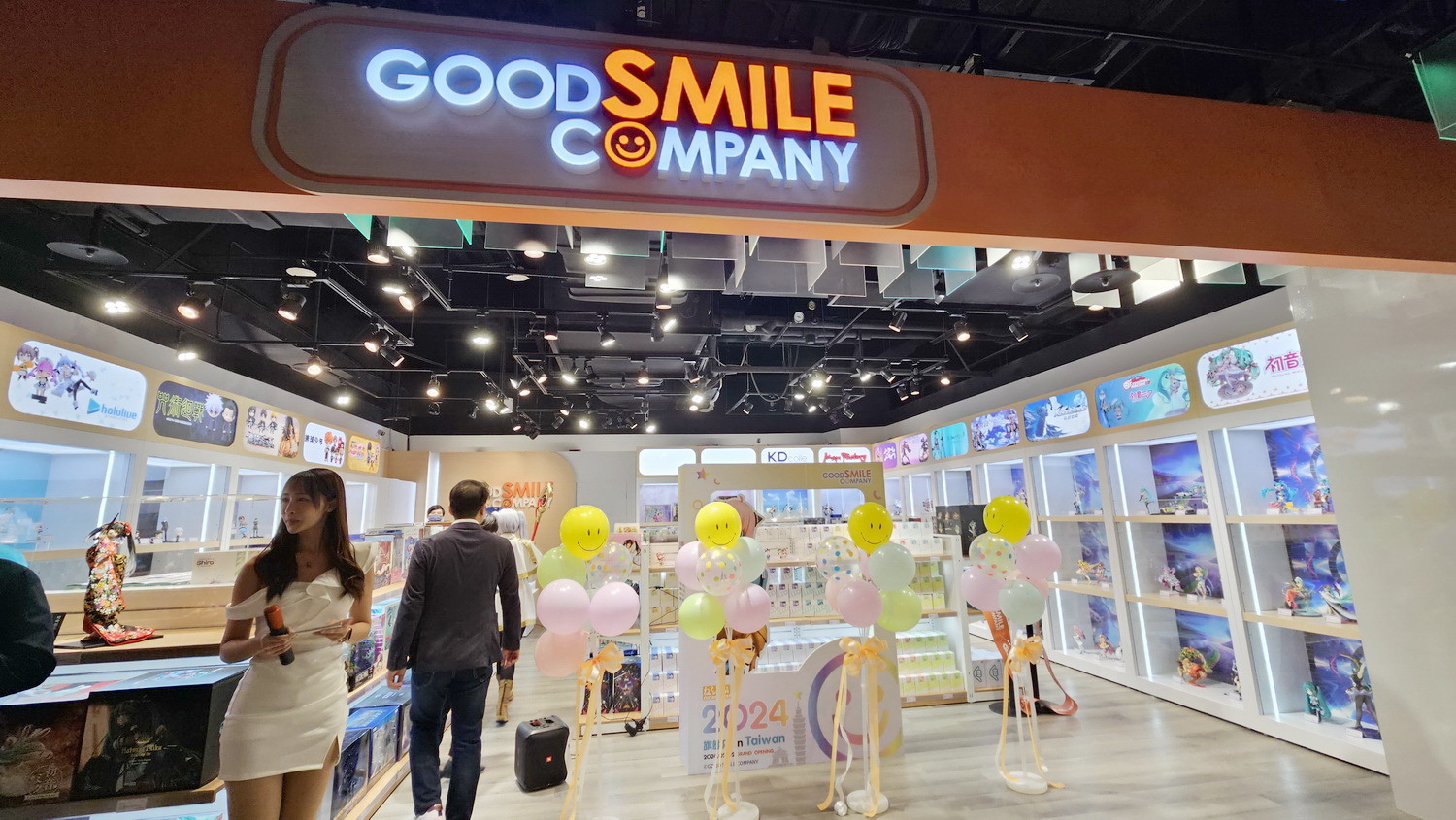 GOOD SMILE COMPNY 台灣旗艦店正式開幕 現場展示超過兩百款模型 - 巴哈姆特
