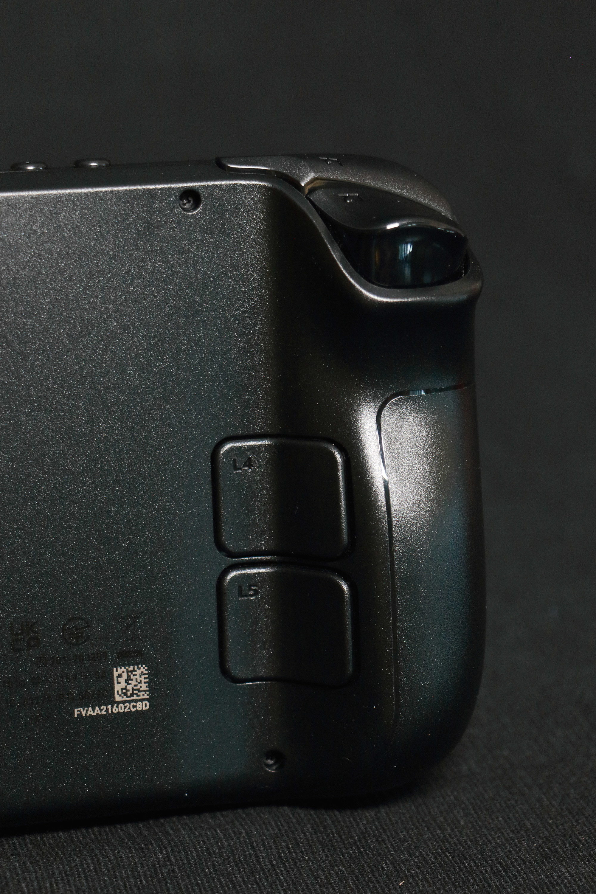 最強掌機 Steam Deck 一手開箱報導與研發團隊訪談 集結 Valve 研發能量創造隨身遊玩樂趣 - 巴哈姆特