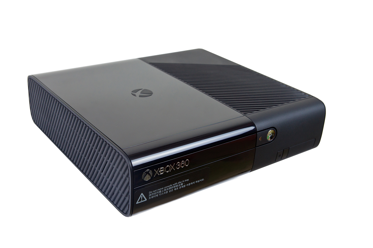 新款 Xbox 360 主機即日上市 遊戲優惠與到府收送維修服務 8 月啟動 - 巴哈姆特