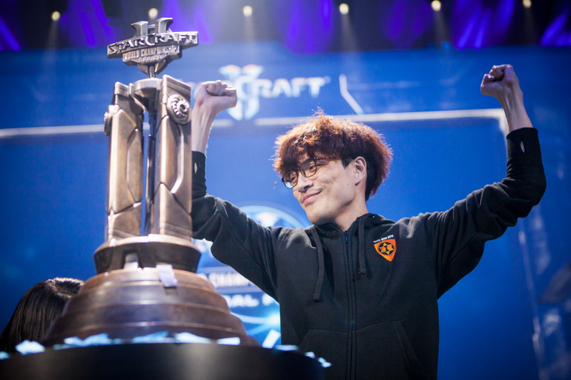 【BZ 16】《星海爭霸 2》世界盃聯賽韓國人族選手 ByuN 奪得世界冠軍《StarCraft 2：Legacy of the Void ...