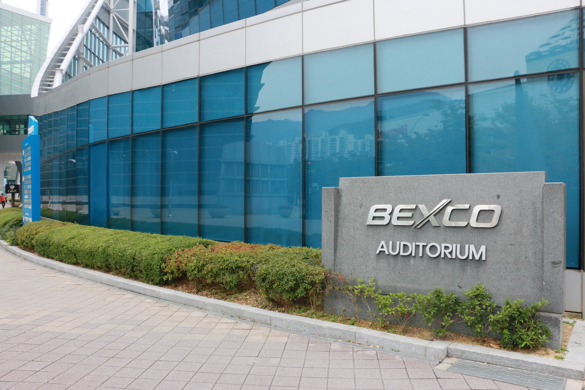 《英雄聯盟》2018 世界小組賽第七天 C 組賽事 MAD 將與 KT、EDG、TL 展開一場硬戰《League of Legends》 - 巴哈姆特