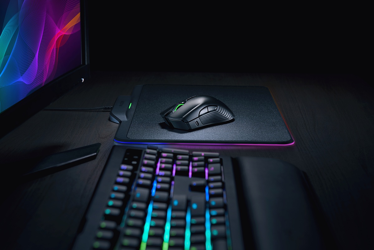 Razer 推出無線供電新技術 HyperFlux 強調對滑鼠無線充電且無須中斷遊戲 - 巴哈姆特