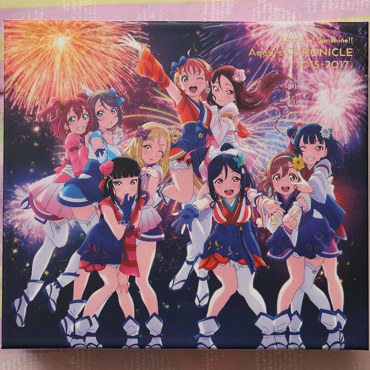 【開箱】Aqours CHRONICLE（2015～2017） - leeatin的創作 - 巴哈姆特