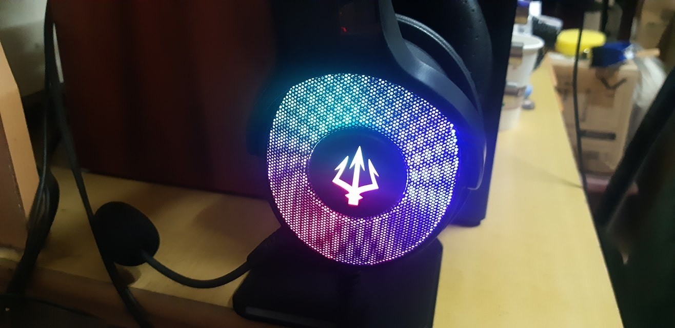 【簡易開箱文】POJUN電競耳機 X01 - extrance的創作 - 巴哈姆特