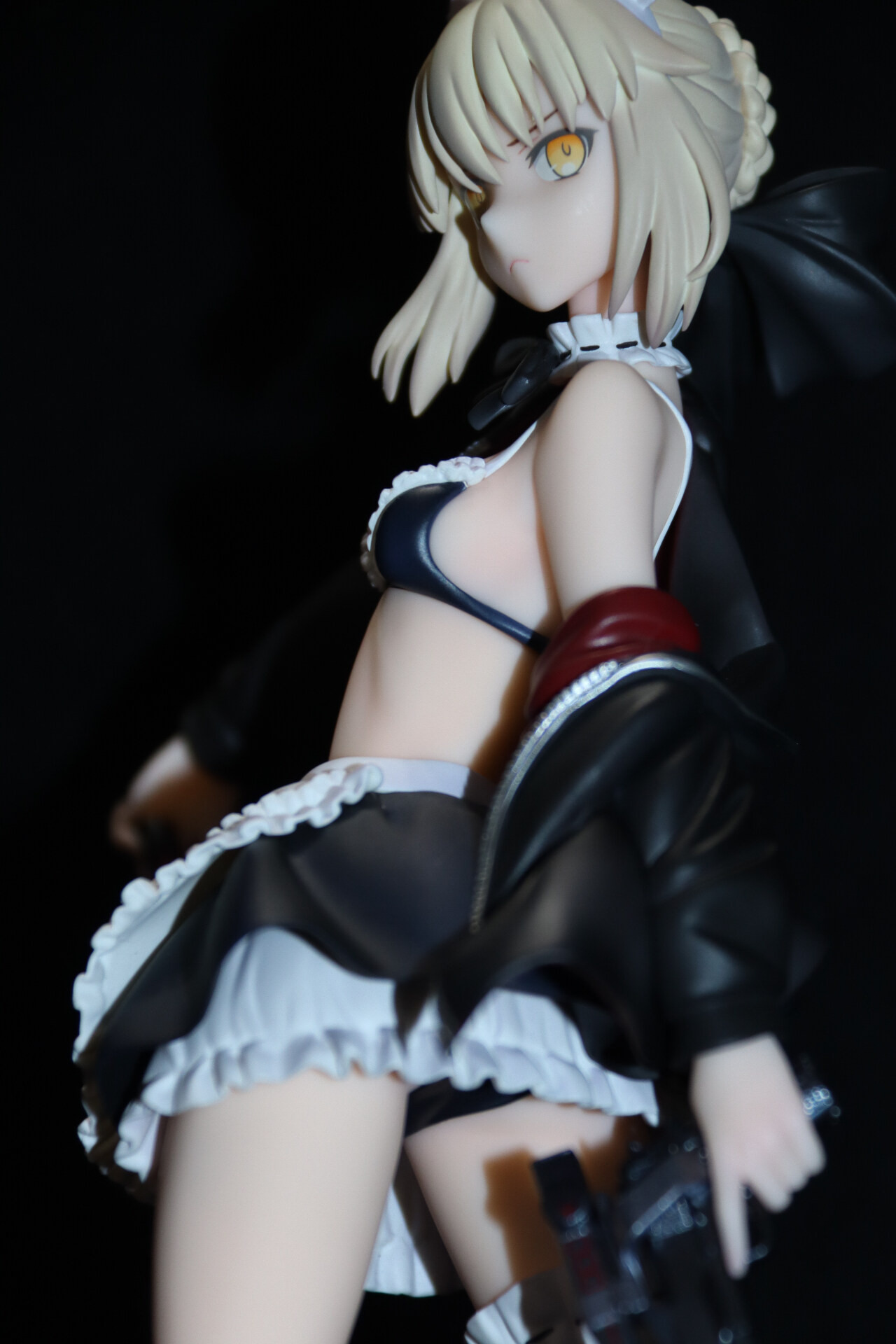 御主!不整理好房間我可要全部扔掉了哦!ALTER FGO Rider 泳裝女僕 阿爾托莉雅(圖多注意!) - x95136817的創作 - 巴哈姆特