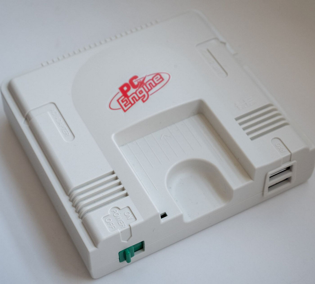 [孤舟的敗家報報] 邊翻閱邊回憶 ~ PC Engine 終極聖經 開箱報告 - li1126的創作 - 巴哈姆特