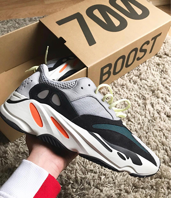 Yeezy 700 OG - johnny0326的創作 - 巴哈姆特
