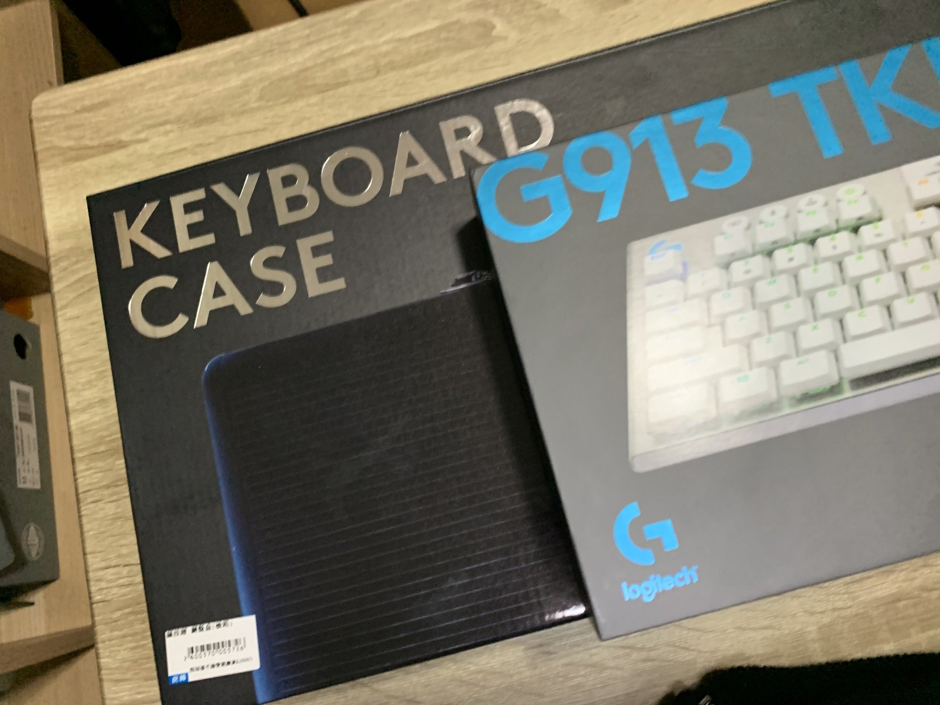 [不專業開箱] 目前人生中最貴的鍵盤 Logitech G913 TKL ~更新第二年後使用感想~ - zeta84207的創作 - 巴哈姆特