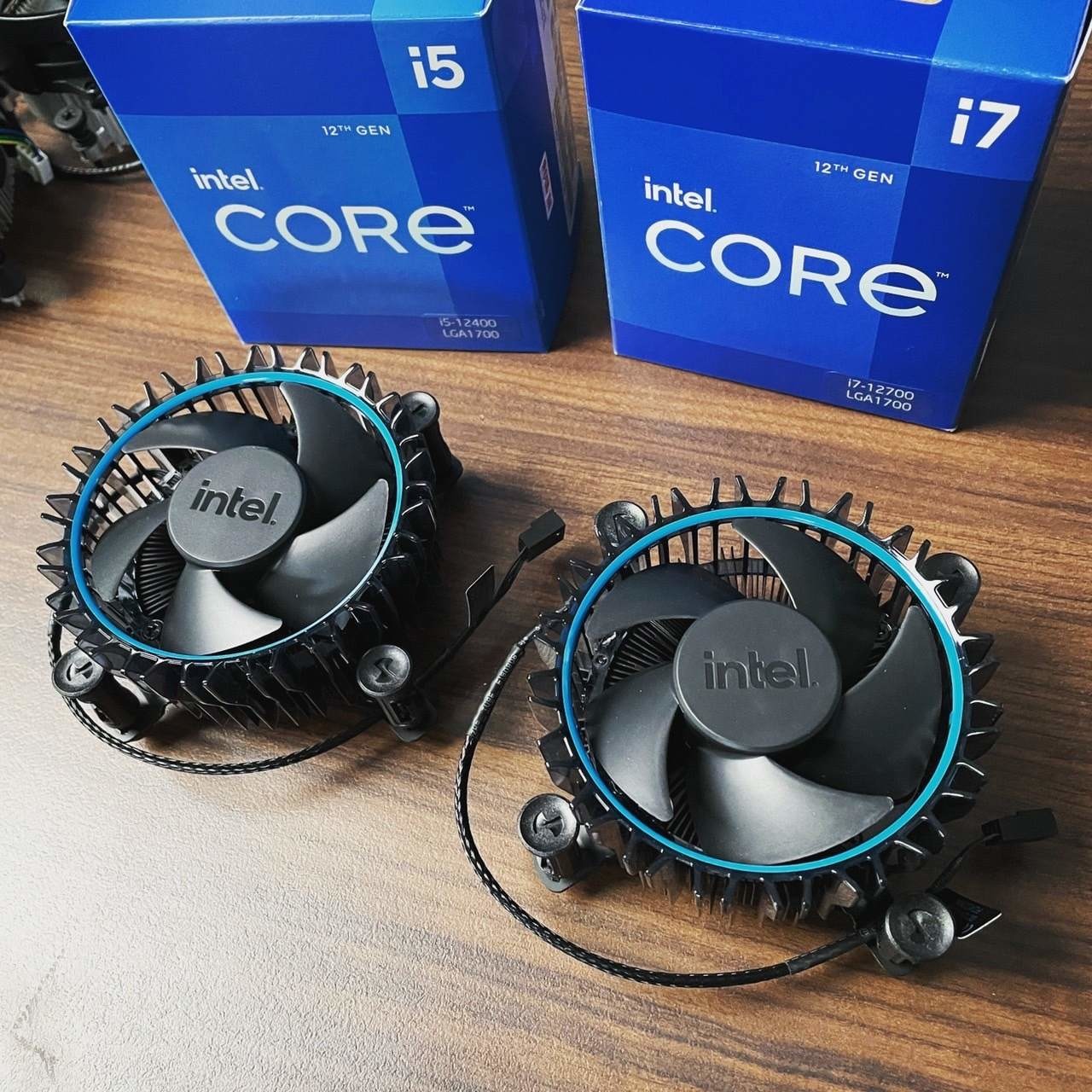 Intel 12代 Laminar RM1 原廠散熱器開箱 - vm0y75854的創作 - 巴哈姆特