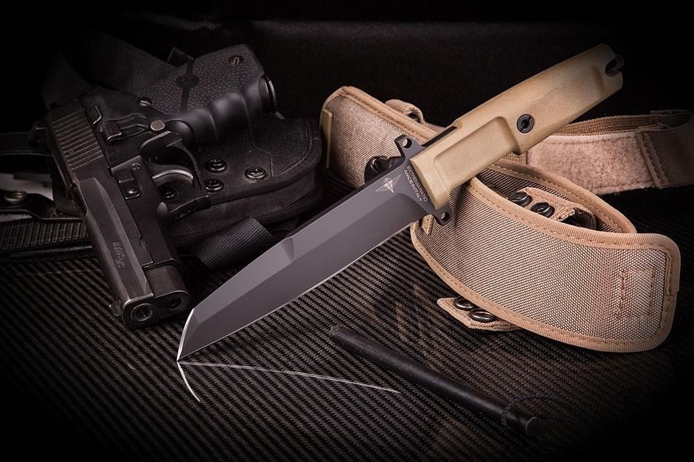 發文備份：個人格鬥用直刀精選與簡介 - g21202355的創作 - 巴哈姆特