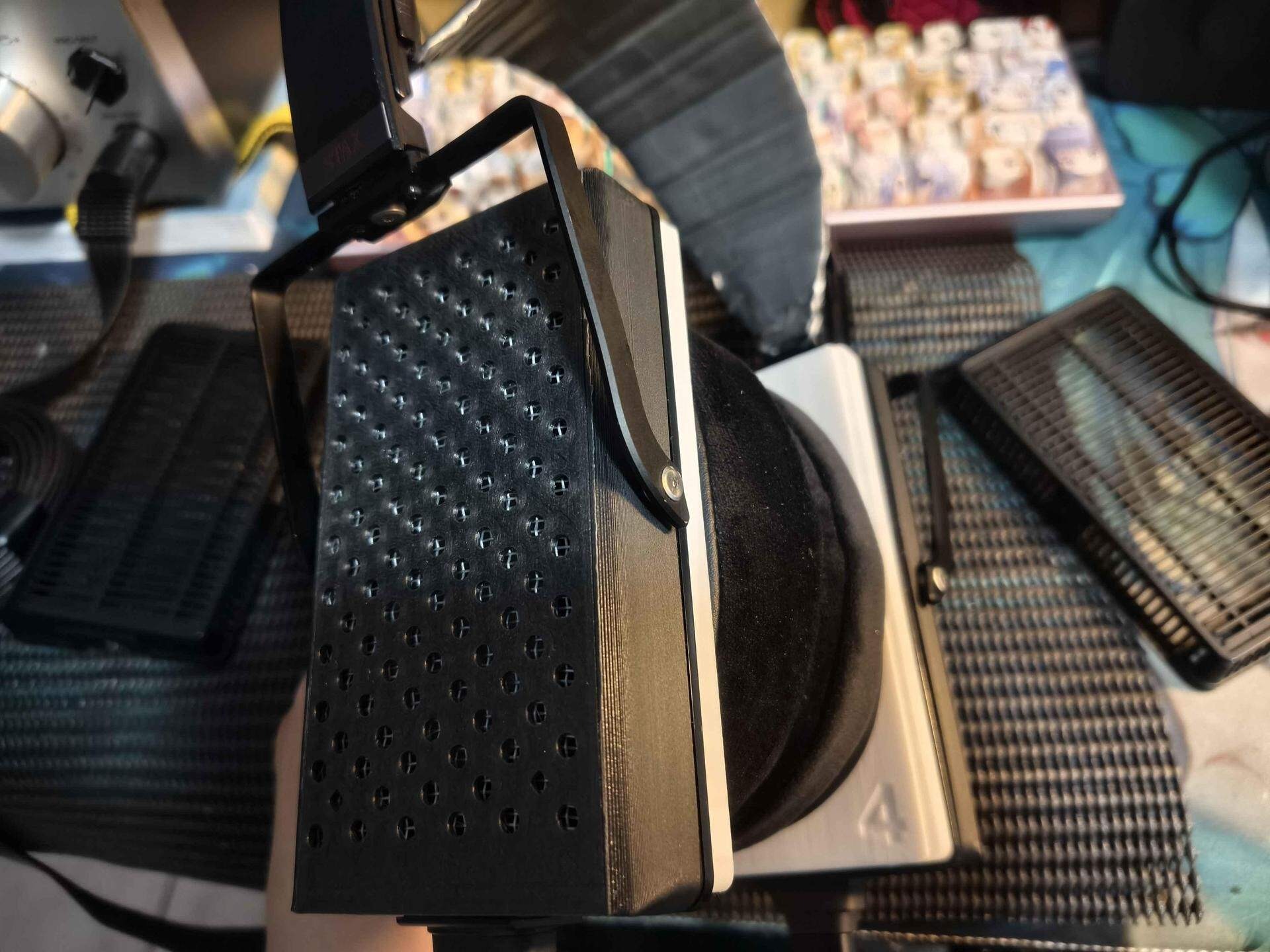 【STAX】L700 mk2 肥皂盒 MOD 碳纖維殼 + 加厚殼 + 換耳罩 - nicomi0822的創作 - 巴哈姆特