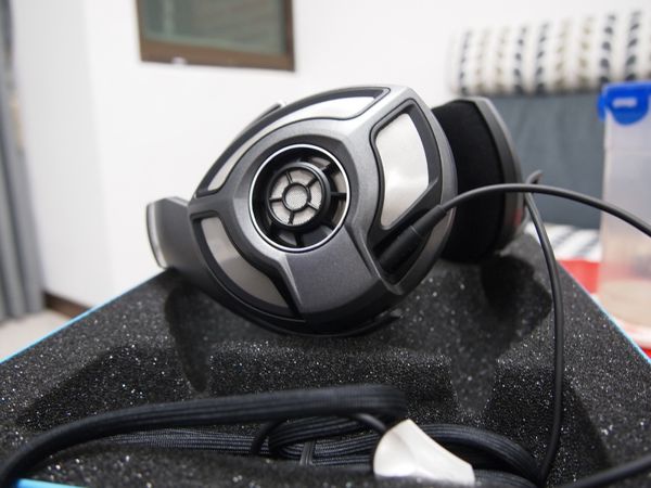 【開箱】退燒倒數計時... SENNHEISER HD700 - kodokawa的創作 - 巴哈姆特