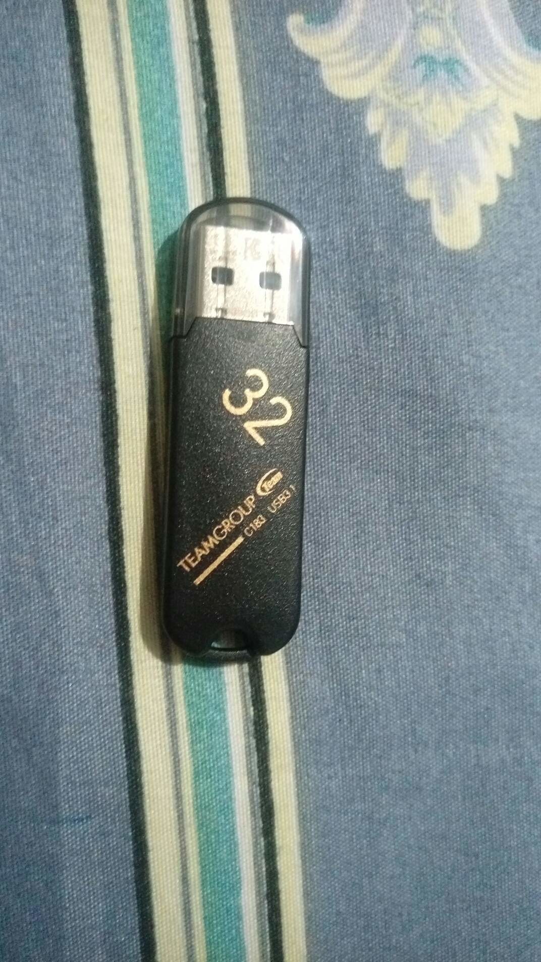【開箱】TEAM C183 32G隨身碟 - pencore的創作 - 巴哈姆特