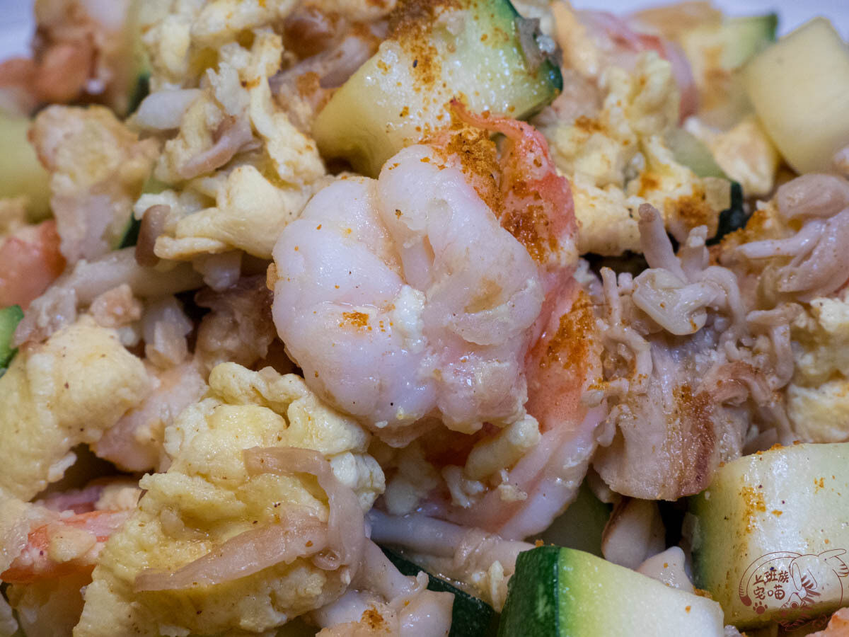[達人專欄] 【食譜】貓都會做的櫛瓜蝦仁炒蛋 - flys8028的創作 - 巴哈姆特