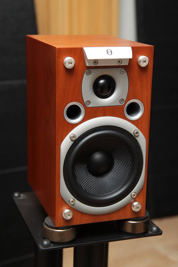 平易近人的清新佳人，試聽 Audiovector Ki3 - z124029890的創作 - 巴哈姆特