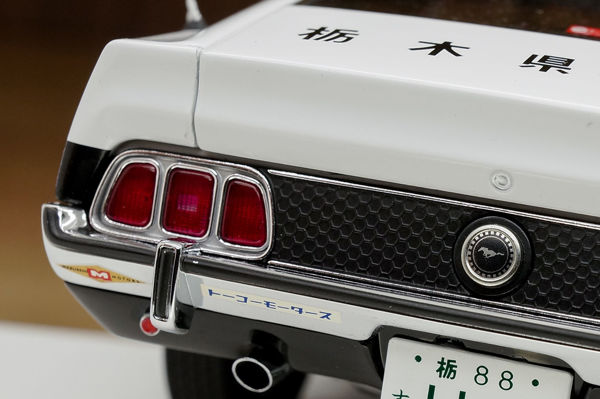 [開箱] Autoart 1/18 Mustang MACH 1 Japanese Police Car - myzobow的創作 - 巴哈姆特