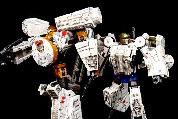 [Transformers] STAR WARS TRANSFORMERS 02 Millennium Falcon - x123的創作 - 巴哈姆特