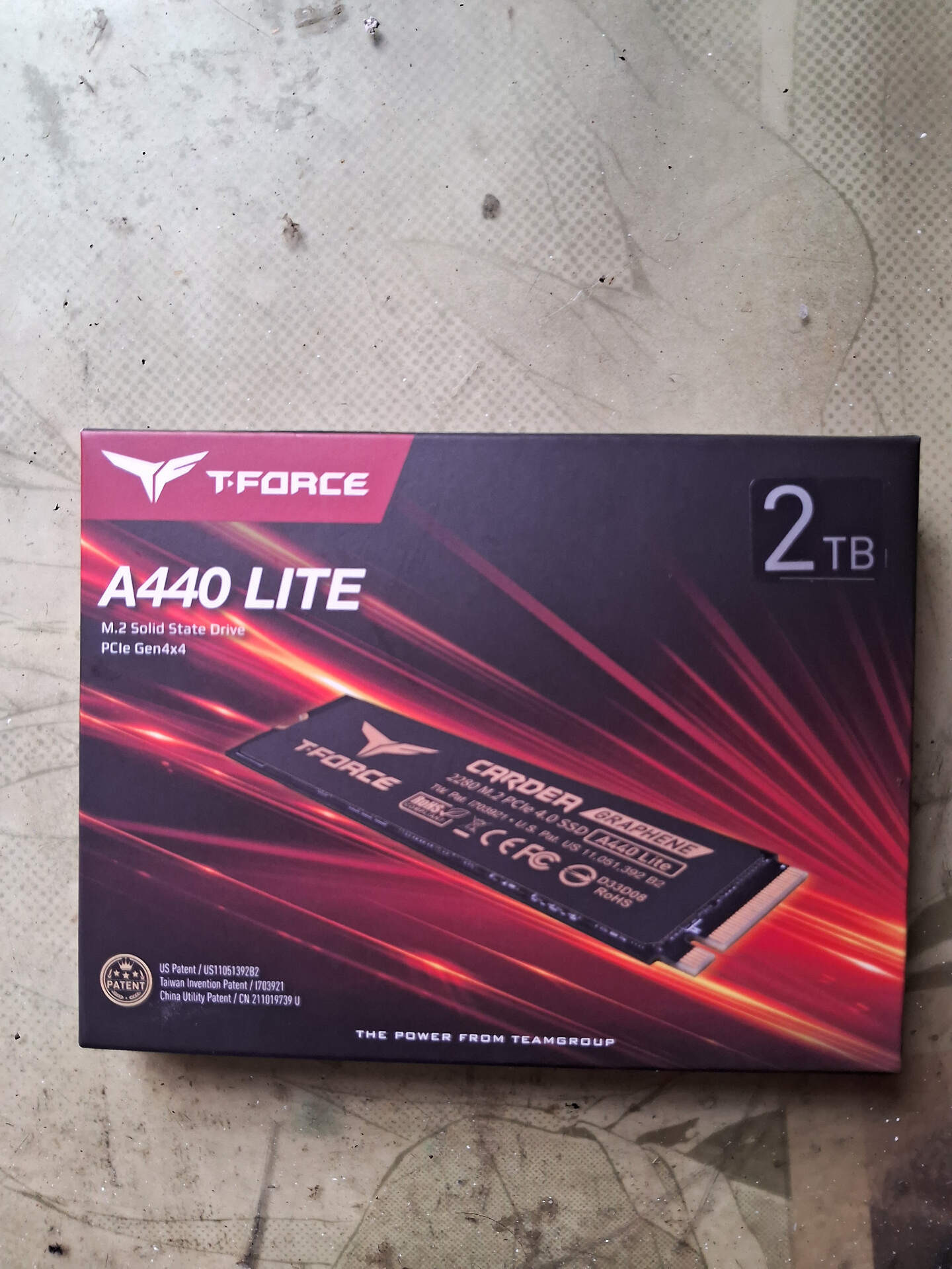 Team 十銓 T-FORCE A440 Lite 2TB M.2 PCIe Gen4固態硬碟 簡易開箱 - h84108986的創作 - 巴哈姆特