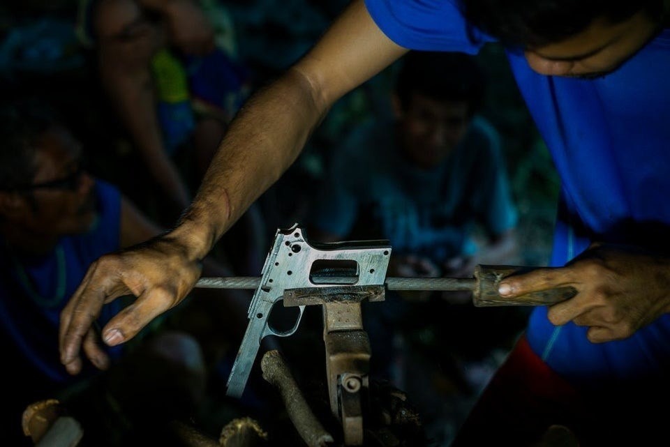 Paltik----菲律賓達瑙市的非法槍枝製造業 - lightfullsh的創作 - 巴哈姆特