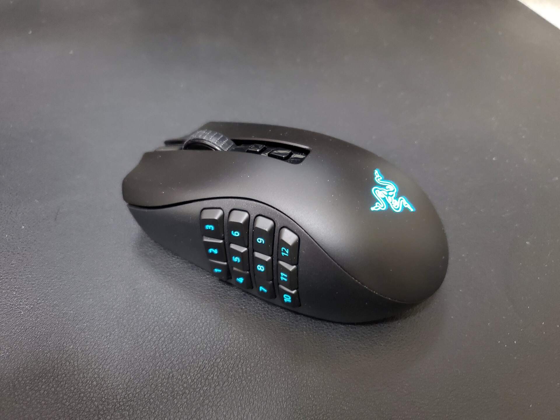 開箱-滑鼠 RAZER NAGA V2 PRO - bmax0612的創作 - 巴哈姆特