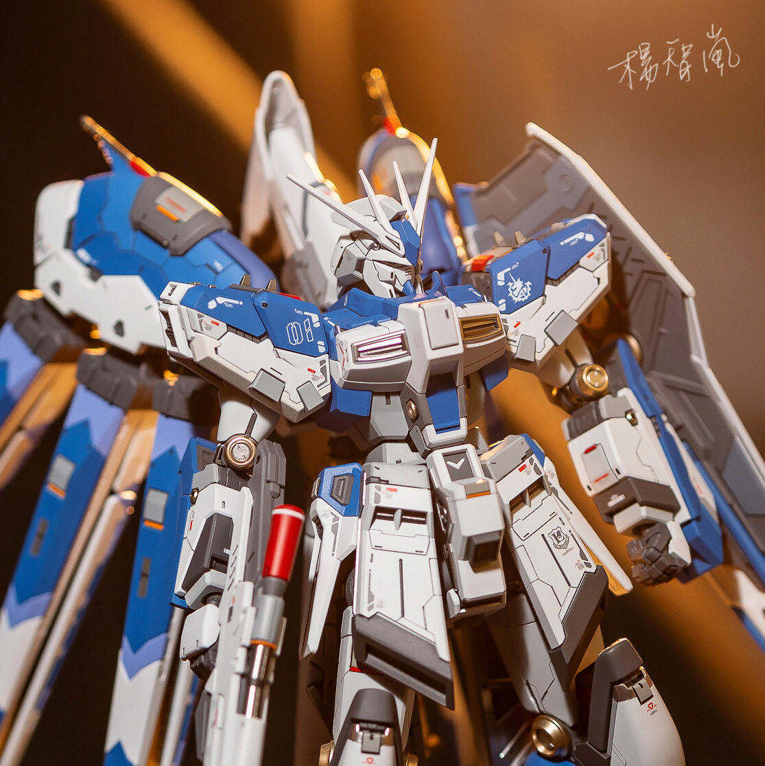 《模型攝影》S032 1/144 RG RX-93-ν2 Hi-νGUNDAM - shootlove502的創作 - 巴哈姆特