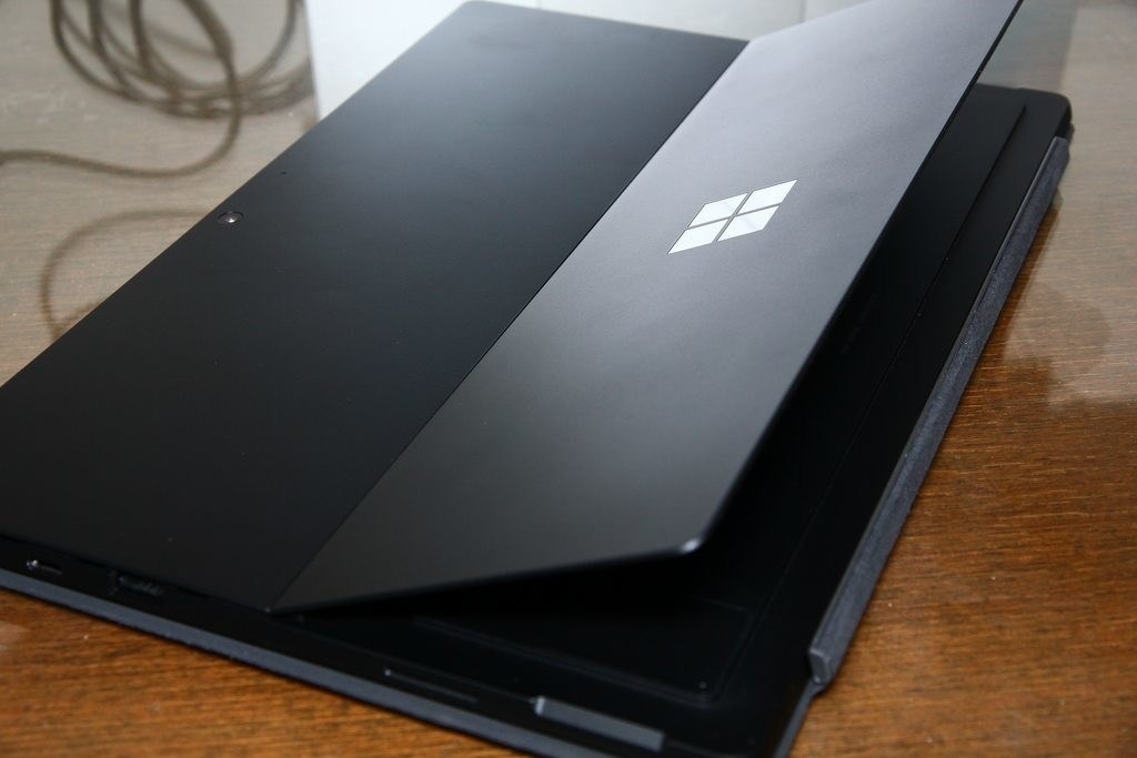 上班夠用？Surface Pro 7+使用一週感想 - buikit的創作 - 巴哈姆特