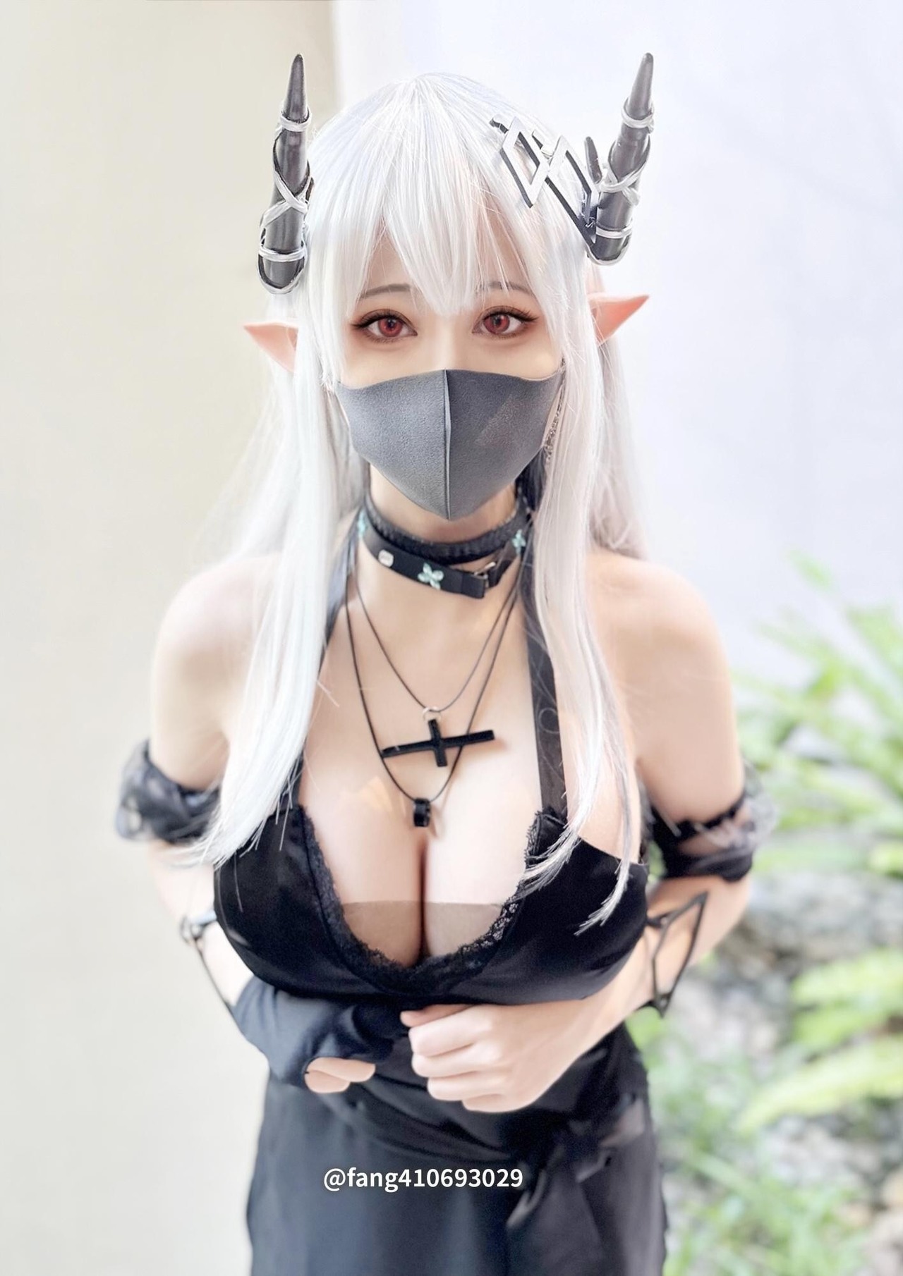 明日方舟泥岩Cos ② - f410693029的創作 - 巴哈姆特