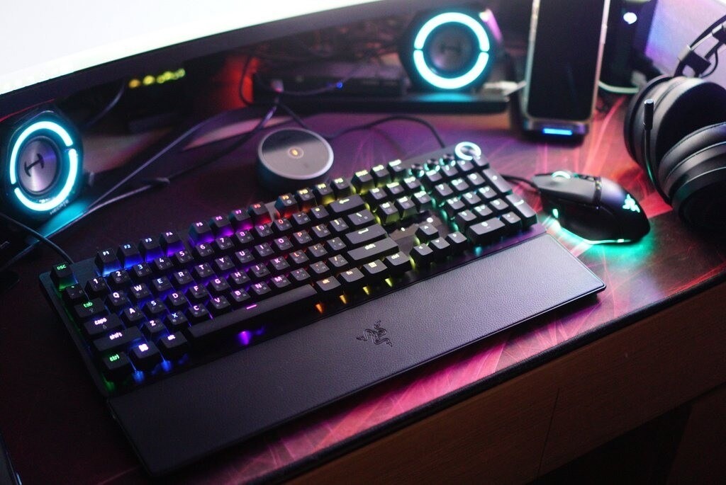 Razer Huntsman V3 Pro｜第2代類比式光軸 快速觸發 可調觸發距離 讓玩家更快反應各種情境 - lankunjen的創作 - 巴哈姆特