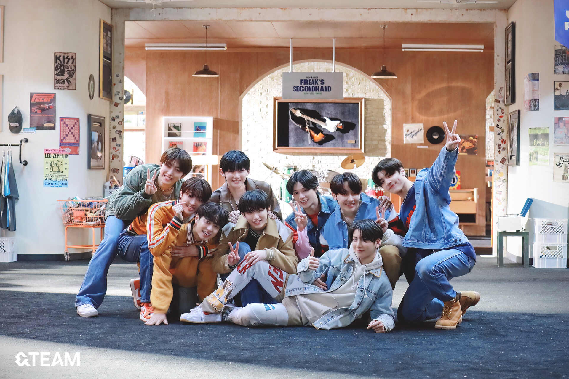 《First Howling : ME》幕後花絮｜&TEAM活動記錄 - yorutonbi的創作 - 巴哈姆特