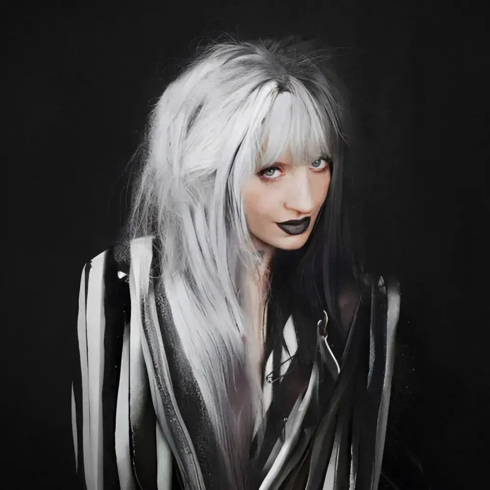 【歌詞翻譯】FLØRE 芙洛爾 - WEREWOLF 狼人 (英繁中字) - kleinlyn的創作 - 巴哈姆特