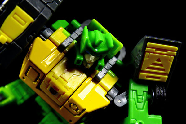 [Transformers] Toyworld TW-M04 Spanner Studio Ox Springer - x123的創作 - 巴哈姆特