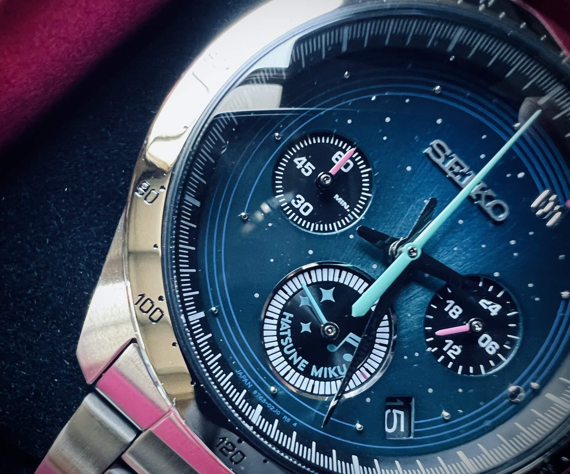 【開箱】初音ミク×SEIKO 16周年生日紀念錶 - up123321up的創作 - 巴哈姆特