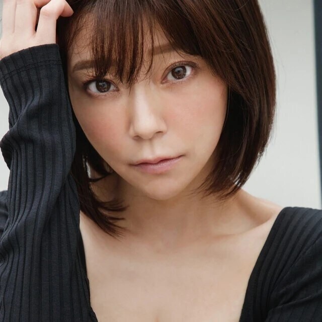 聲優・伊瀨茉莉也 宣布推出個人首本寫真書 預定 2023 年 9 月 25 日發售 - nk940155的創作 - 巴哈姆特